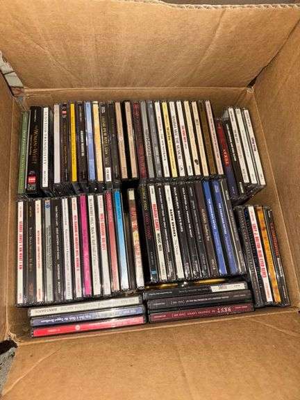 Country music CDs • Garage - Duck Soup Auctions