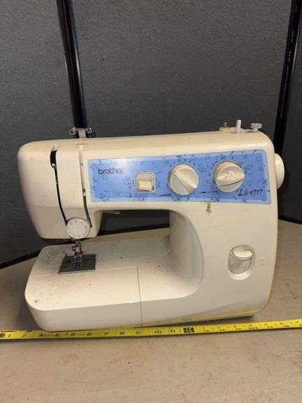Brother Sewing machine • Bay 5 - Duck Soup Auctions