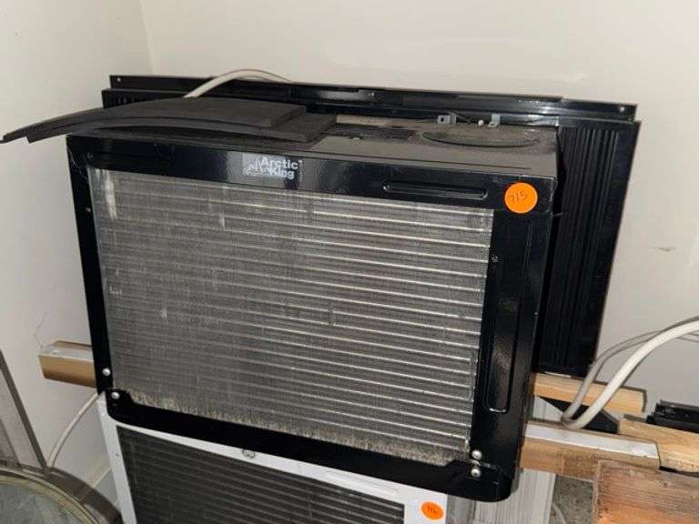 Arctic king ac unit • Second floor bedroom 3 - Duck Soup Auctions