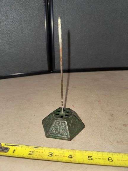 Check spike • Kitchen - Duck Soup Auctions