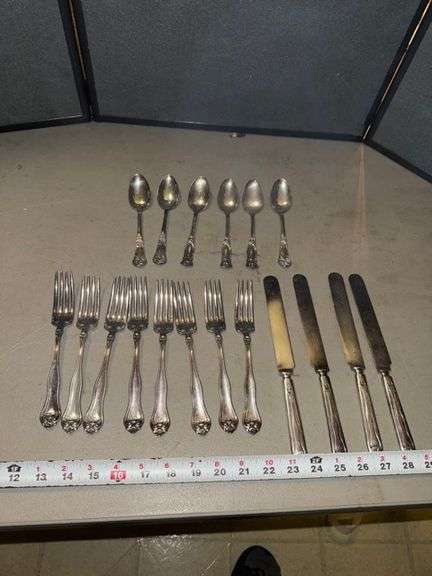 Rogers plated flatware • Kitchen - Duck Soup Auctions