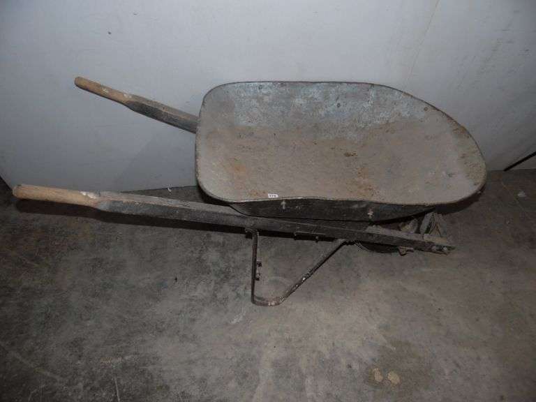 Wheel Barrel - Dunker Auction