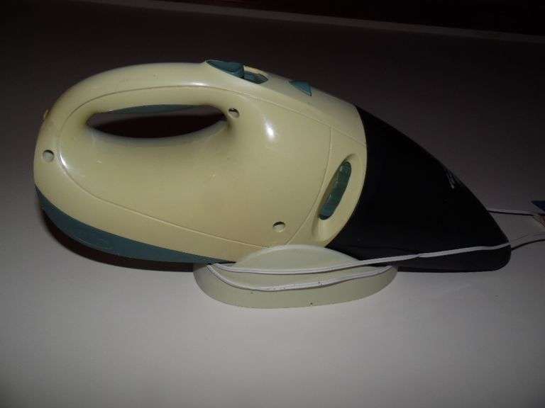 Black & decker Dust Buster - Dunker Auction