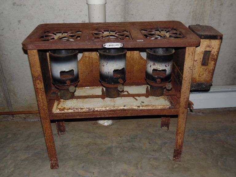New Perfection Vintage Stove - Dunker Auction