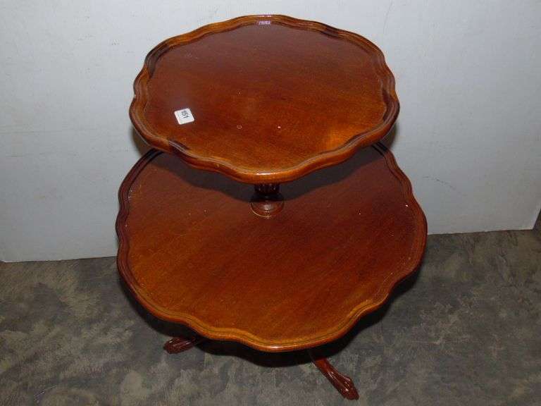 2 -Tier Table - Dunker Auction