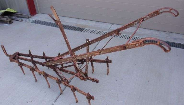 Antique Chisel Plow - Dunker Auction