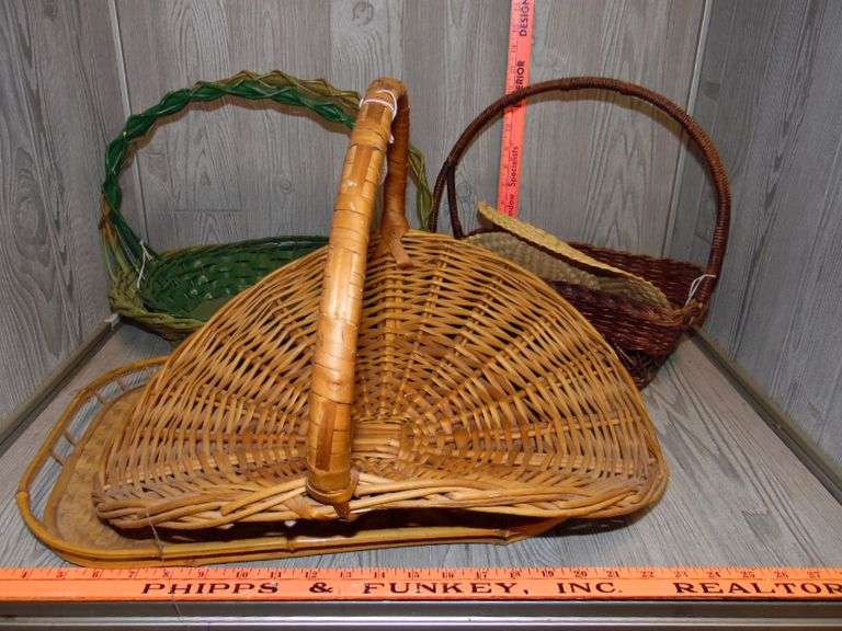 Baskets & More - Dunker Auction