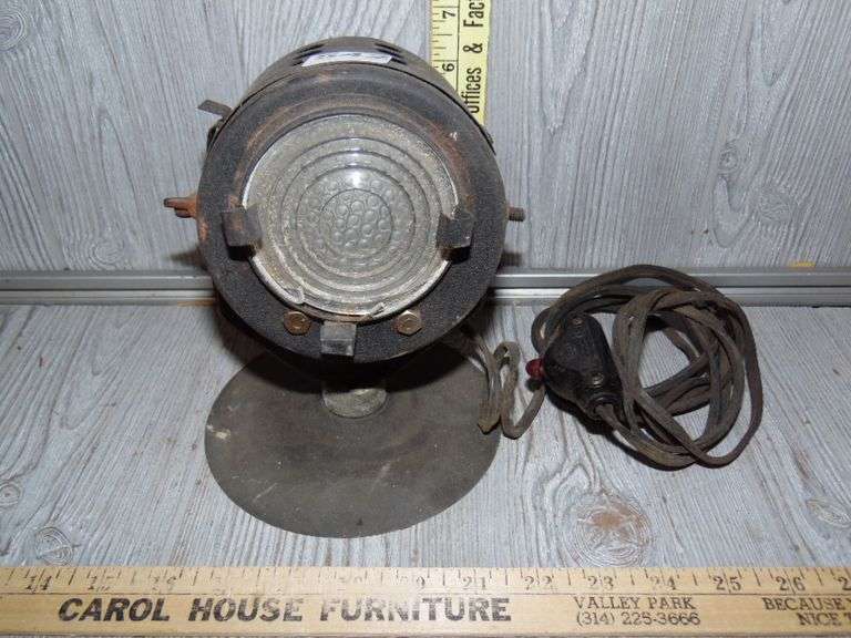Vintage Stage Lighting - Dunker Auction