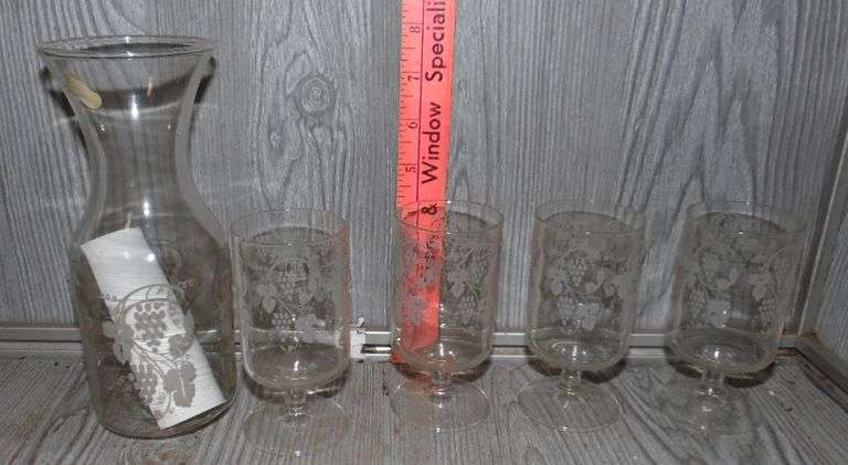 Etched Decanter & Glasses - Dunker Auction