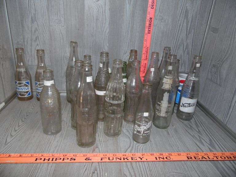 Assorted Soda Bottles - Dunker Auction