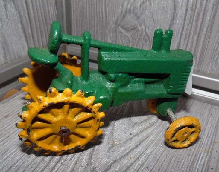 John Deere Cast Iron Tractor - Dunker Auction