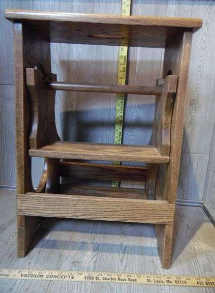 Step Stool - Dunker Auction