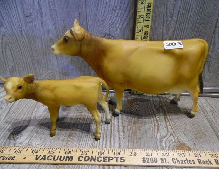 Cow Models - Dunker Auction