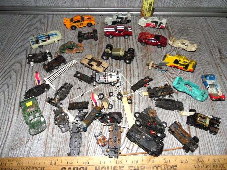 Assorted Toy Cars - Dunker Auction
