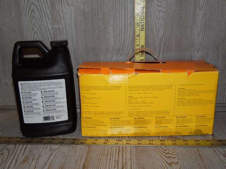 Fog Machine Model 27924 & Chemical - Dunker Auction