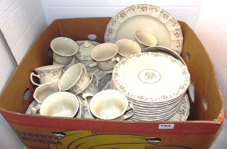 Country English Dinnerware - Dunker Auction