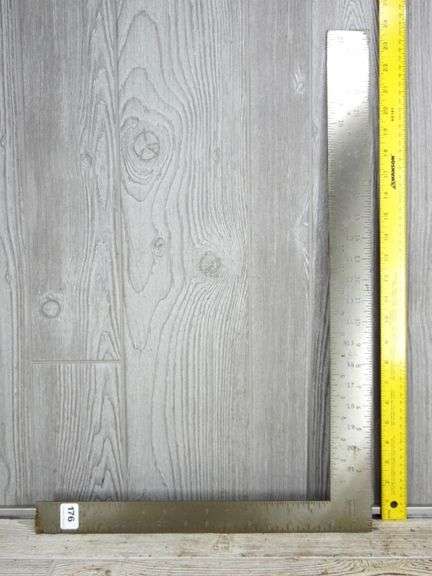 Stanley T-Square - Dunker Auction