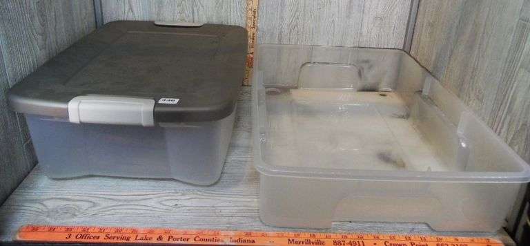 Storage Containers: One has no lid - Dunker Auction