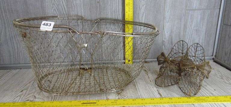Wire Basket and Wire Shoe Decorations - Dunker Auction
