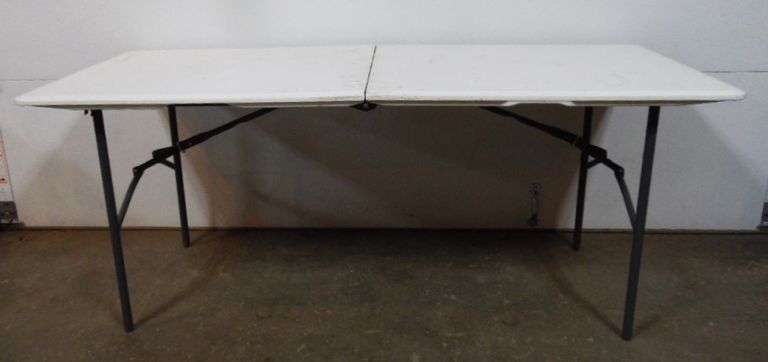 6ft. Folding Table - Dunker Auction
