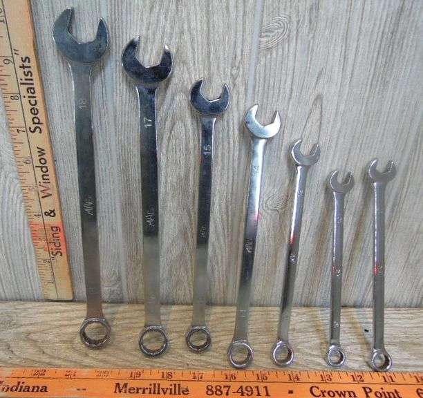 Mac Metric Wrenches: 10, 11, 12, 14, 15, 17 18 - Dunker Auction