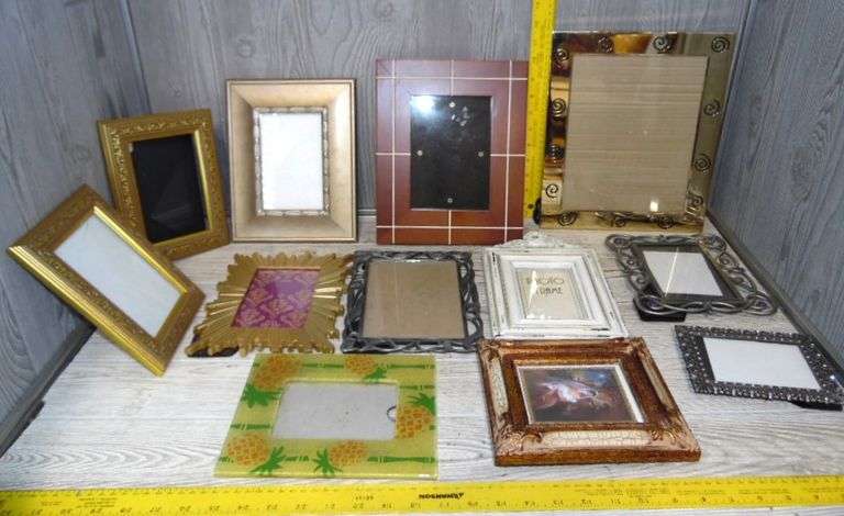 Picture Frames - Dunker Auction