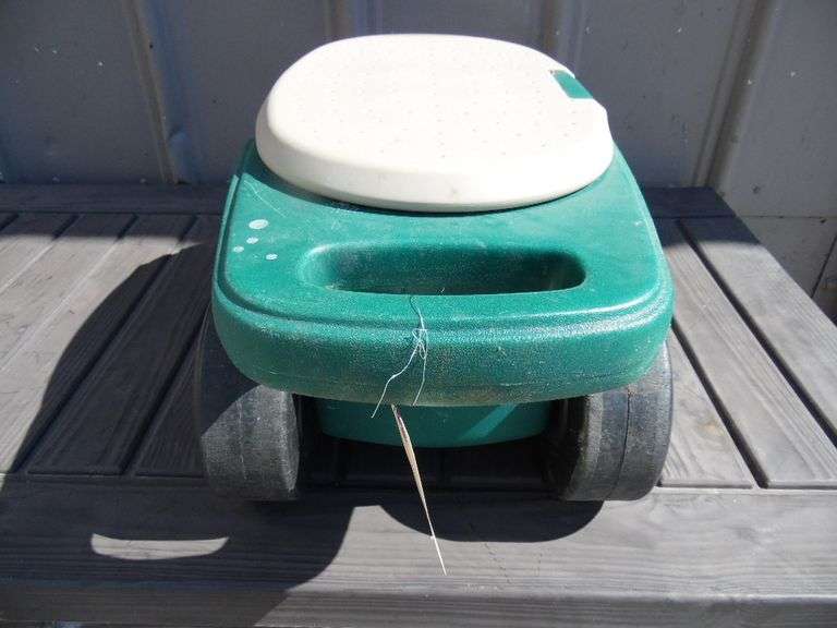 Step 2 Garden Rolling Seat & Garden Tools - Dunker Auction