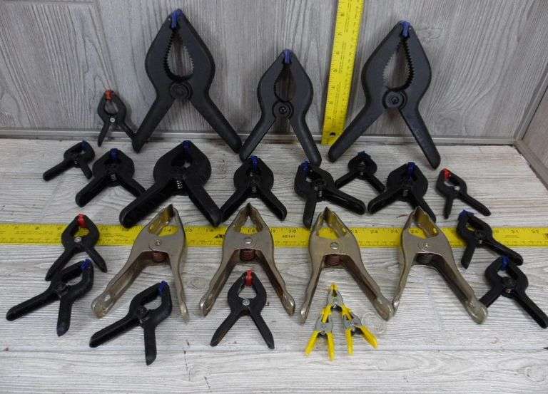 Clips - Assorted Sizes - Dunker Auction