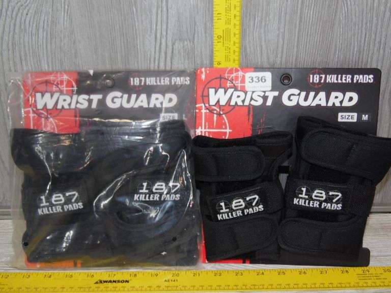 Wrist Guards Medium & Large - Dunker Auction