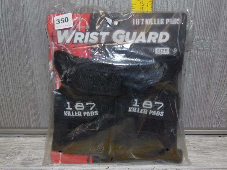 Wrist Guards Size Small - Dunker Auction