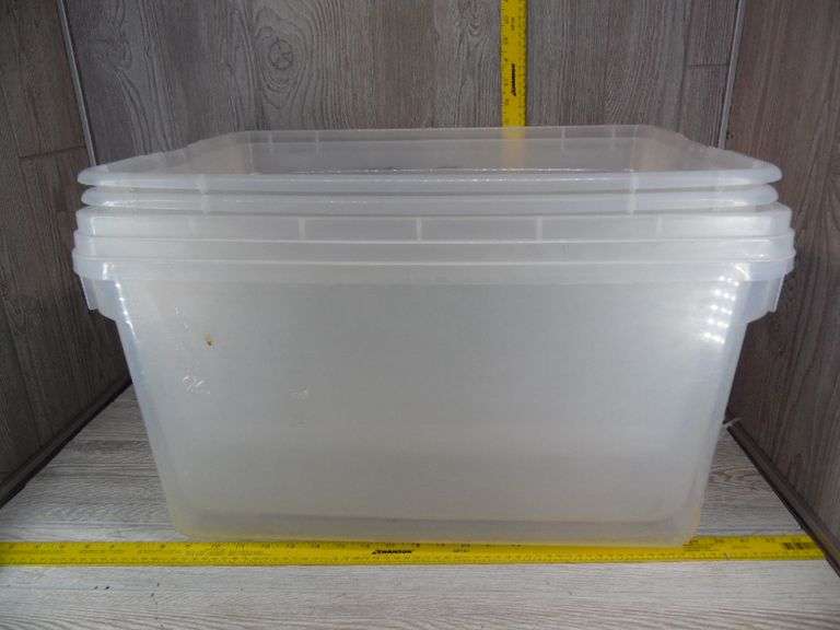 4- Totes with no lids - One tote is broken - Dunker Auction