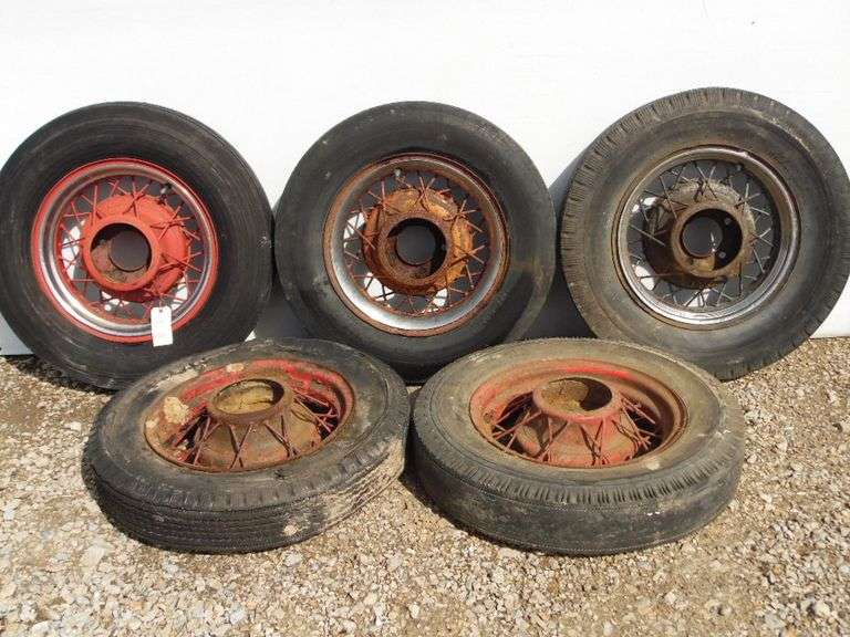 1935 16" Ford Wheels - Dunker Auction