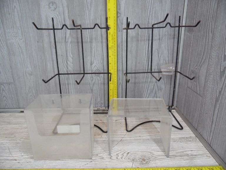 Countertop Displays Racks - Dunker Auction