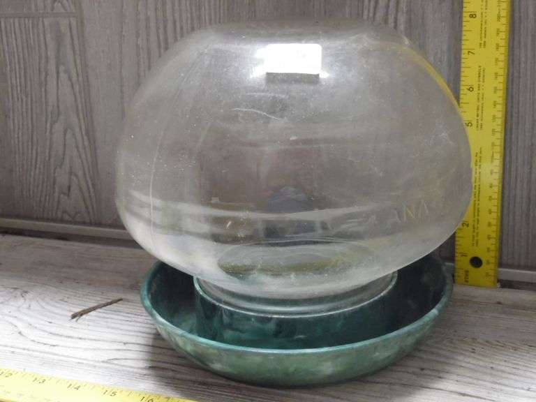 Brower Chicken Waterer: Quincy ILL. - Dunker Auction