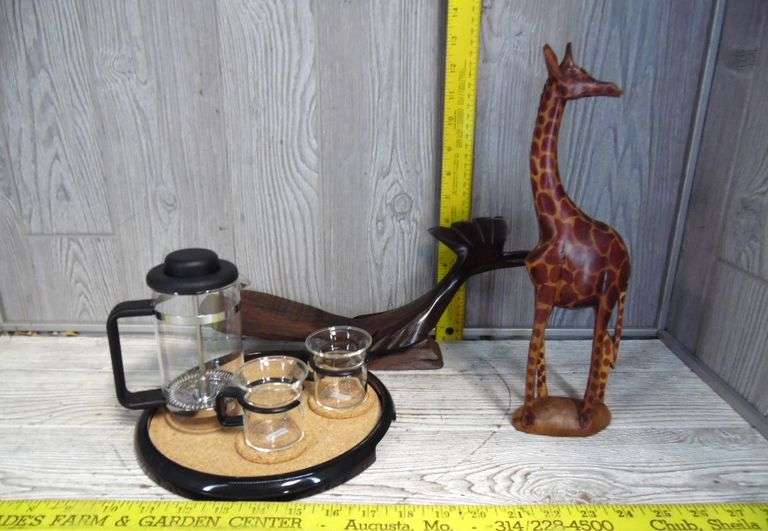 Road Dunner, Giraffe, Mixer & Glass Set, - Dunker Auction