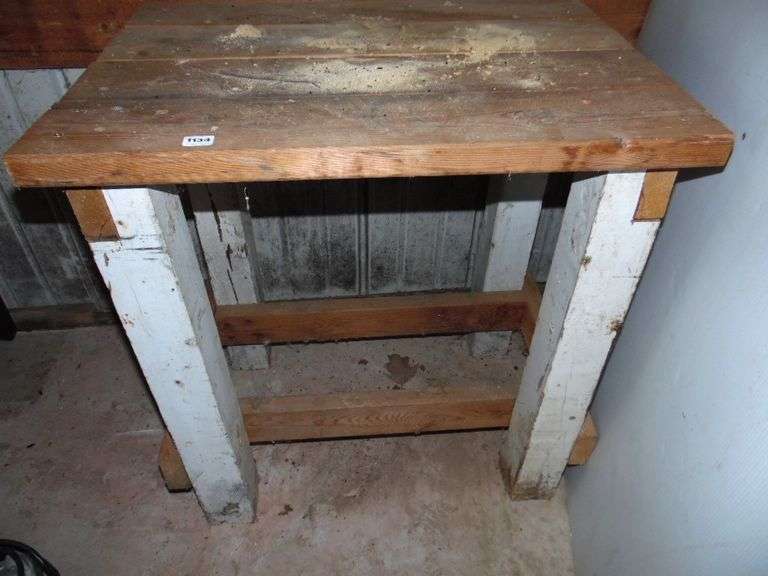 Hand Made Table 29 1/2" x 22 1/2" x 31 1/2" - Dunker Auction