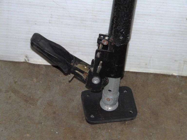 House Jack - Dunker Auction