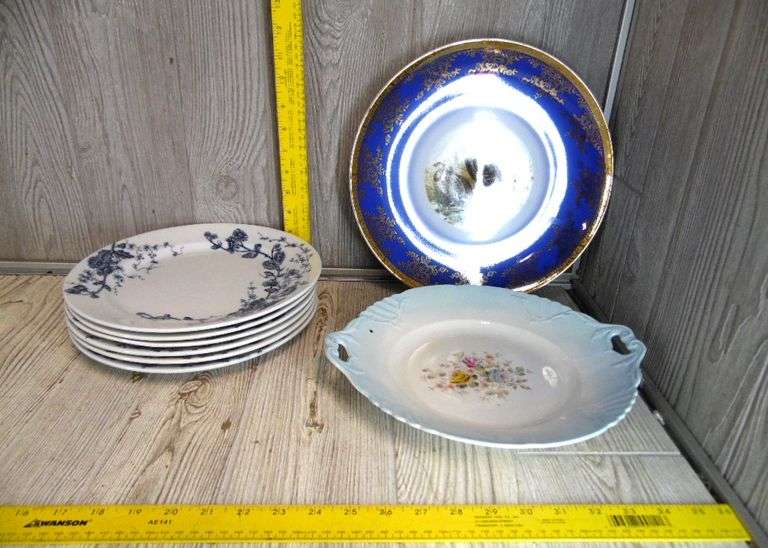 Assorted Plates - Dunker Auction