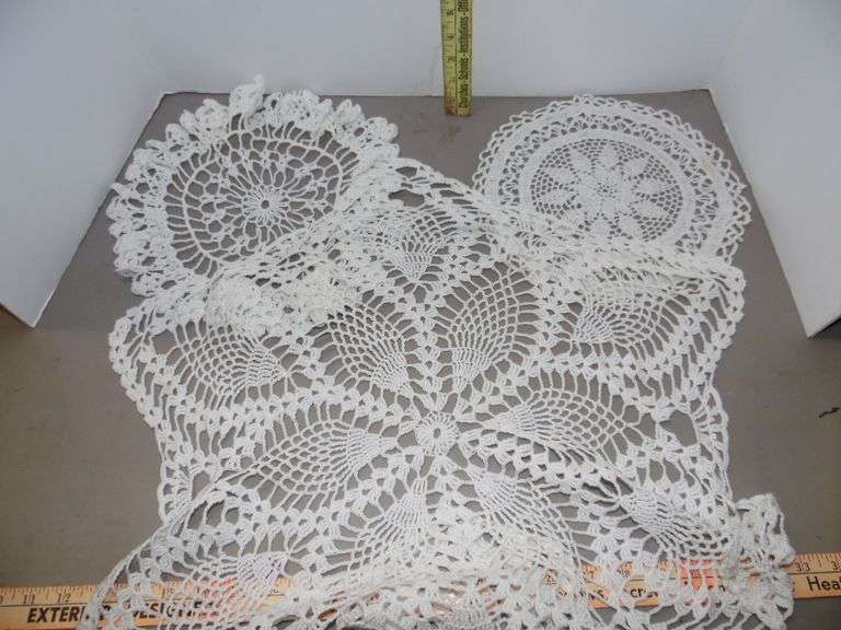 Fancy Work, Doilies - Dunker Auction