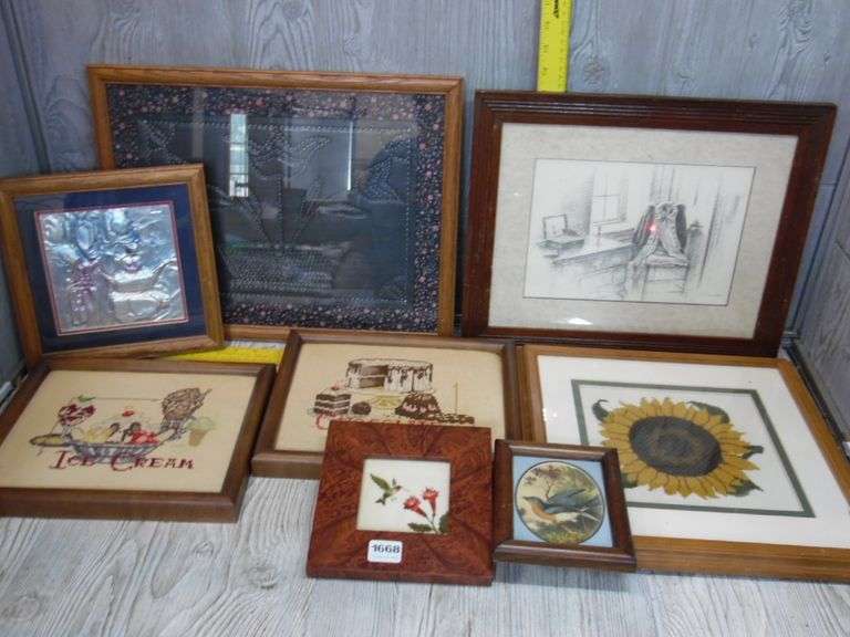 Assorted Wall Art - Dunker Auction