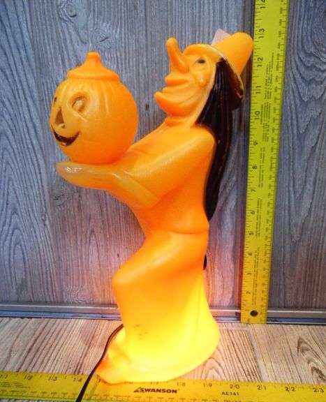 Halloween Witch/Pumkin Blow Mold - Dunker Auction