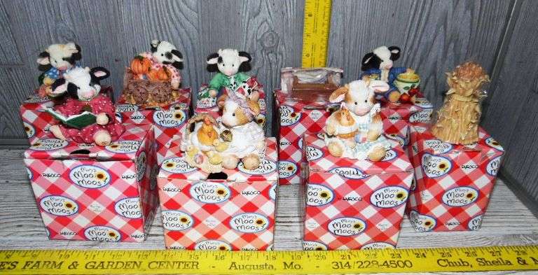 Mary's Moo Moos & Mary's Moo Moos Minis - Dunker Auction
