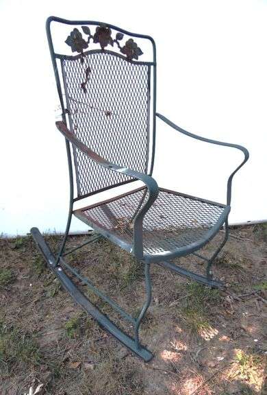 Metal Rocking Chair - Dunker Auction