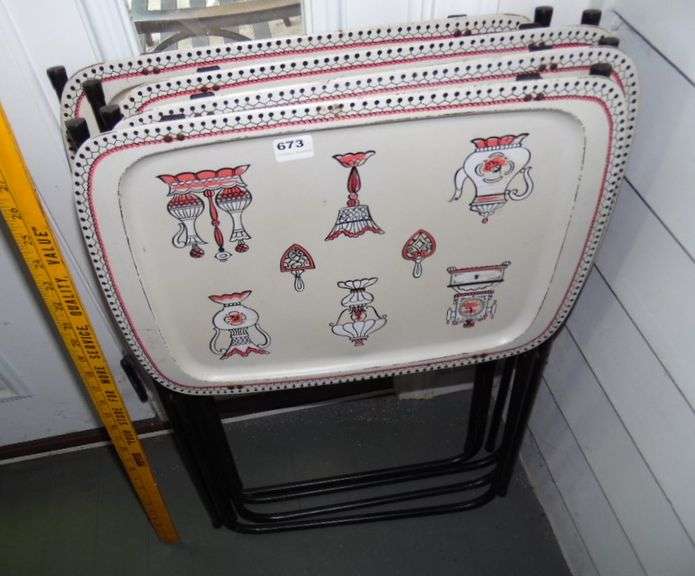 Vintage Tray Table Set - Dunker Auction