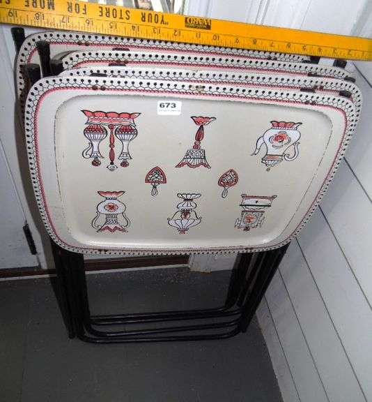 Vintage Tray Table Set - Dunker Auction