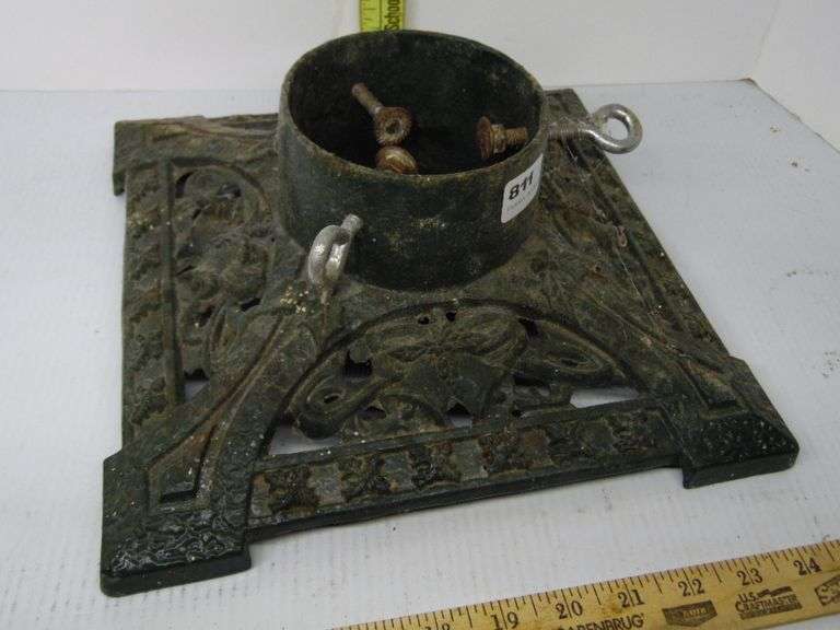 Cast Iron Tree Stand - Dunker Auction