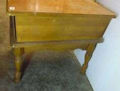 Mid Centry Modern End Table - Dunker Auction