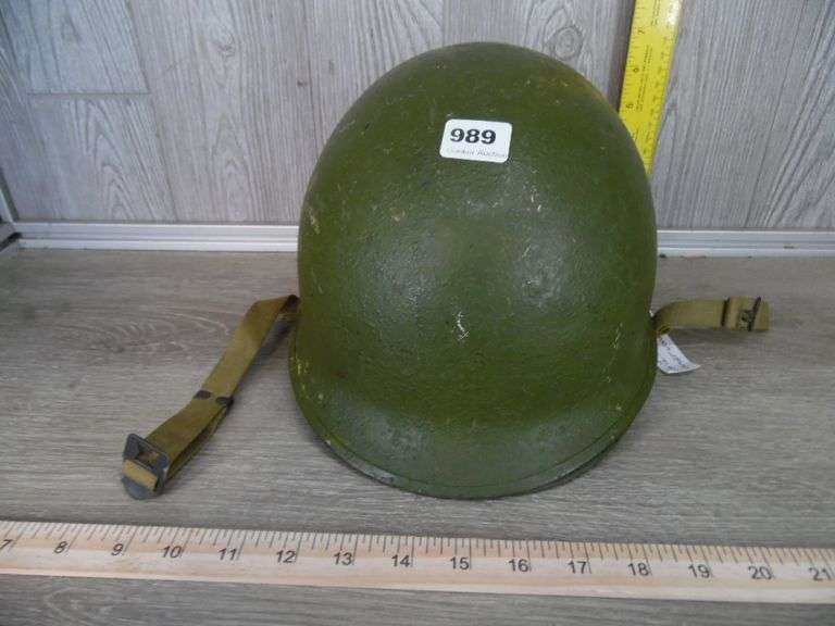 WW II Army Steel Helmet With Original Liner - Dunker Auction