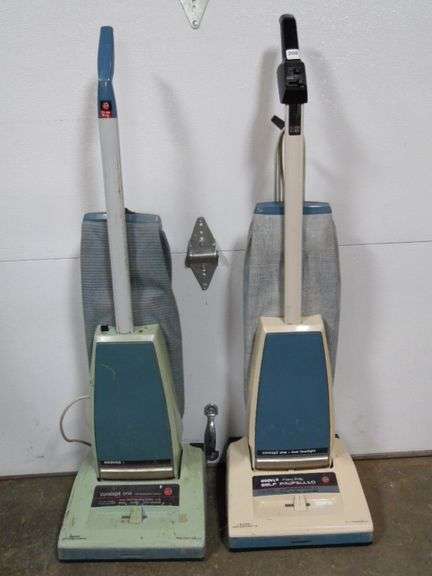 Two Hoover Concept One Vacuums: Powers Up - Dunker Auction