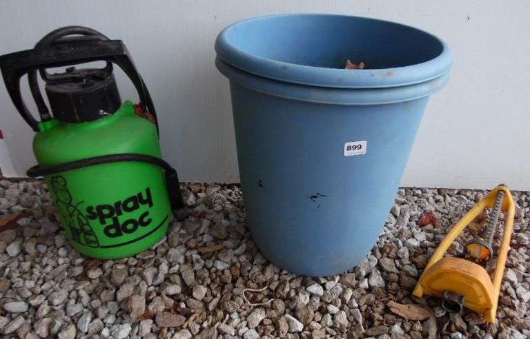 Spray Doc, Sprinkler & Two Plastic Pots - Dunker Auction